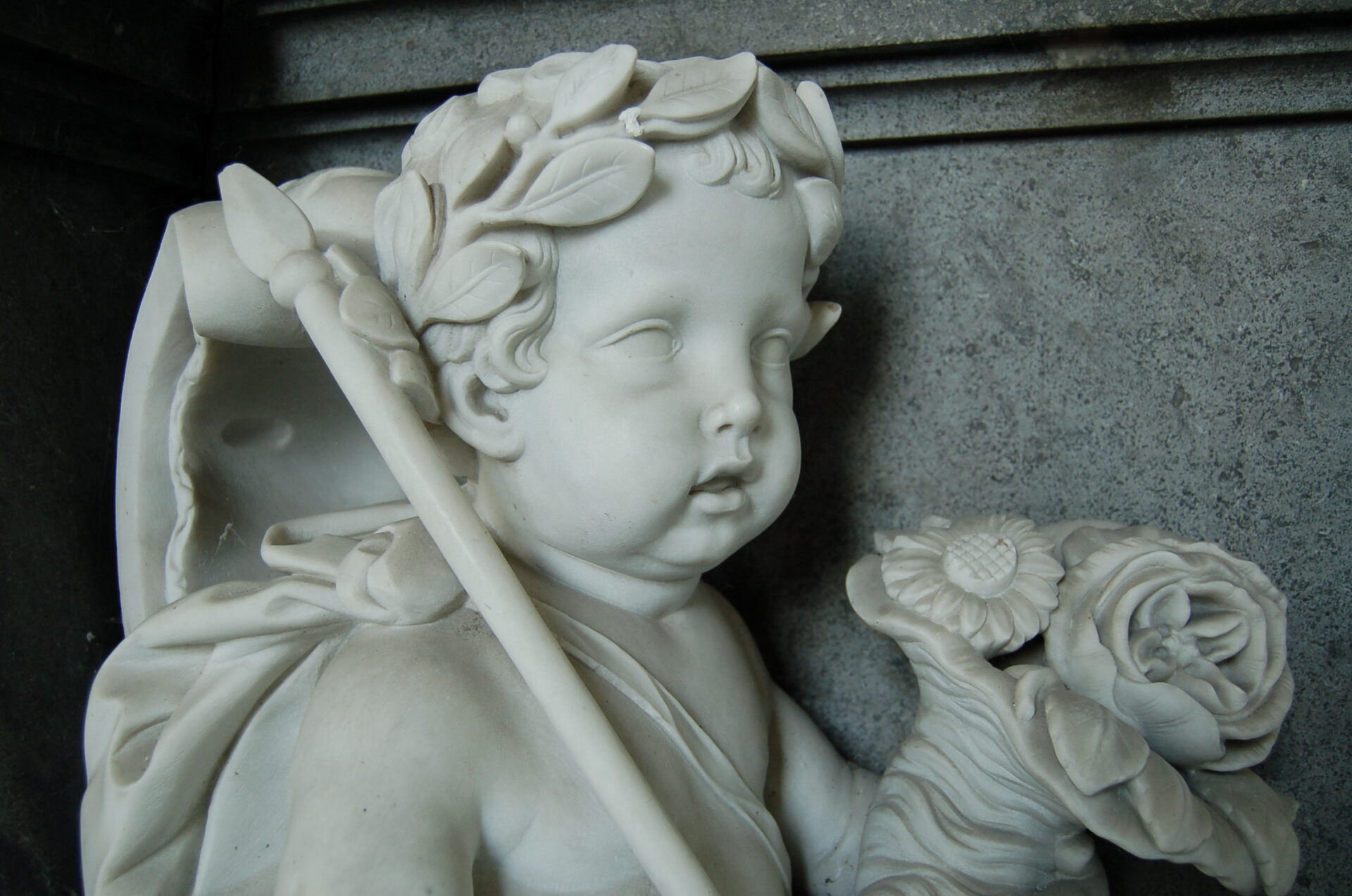 Een grafmonument in Dreischor - Zeeuwse Ankers